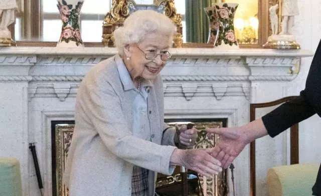 YouTG.NET - Allarme per la Regina Elisabetta, medici preoccupati: Carlo ... YouTG.NET - Allarme per la Regina Elisabetta, medici preoccupati: Carlo ...