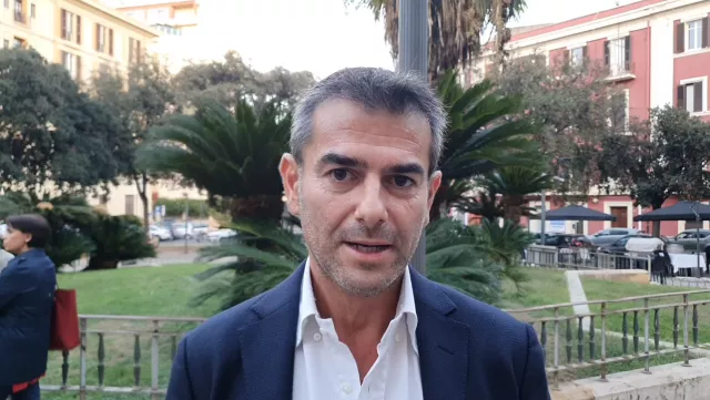 YouTG.NET - Elezioni comunali, a Cagliari Massimo Zedda si candida per ... YouTG.NET - Elezioni comunali, a Cagliari Massimo Zedda si candida per ...