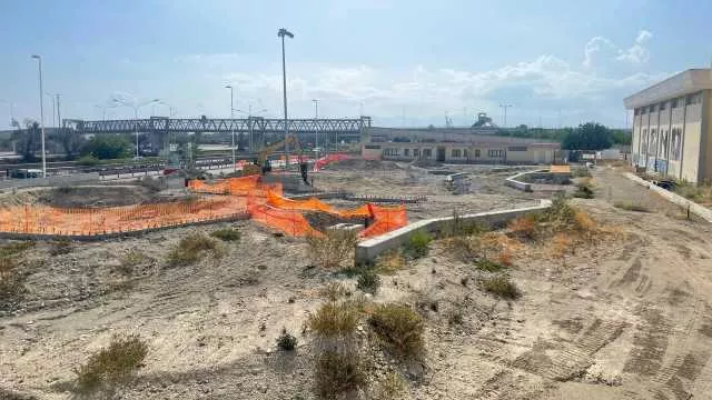 YouTG.NET - Ecco il nuovo skatepark di Cagliari: una grande vasca e ... YouTG.NET - Ecco il nuovo skatepark di Cagliari: una grande vasca e ...