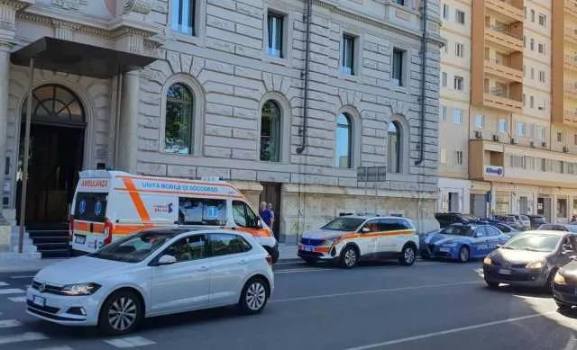 YouTG.NET - Cagliari, trovato morto in hotel l'ex giocatore rossoblu ... YouTG.NET - Cagliari, trovato morto in hotel l'ex giocatore rossoblu ...