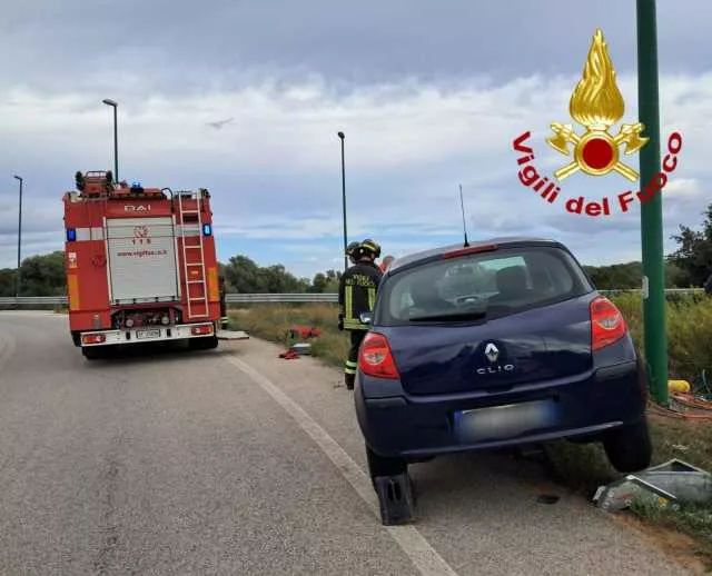 YouTG.NET - Tragico incidente a Olbia: auto contro scooter, muore un 36enne YouTG.NET - Tragico incidente a Olbia: auto contro scooter, muore un 36enne
