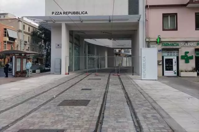 YouTG.NET - Cagliari, la sorpresa in piazza Repubblica: riaperto il ... YouTG.NET - Cagliari, la sorpresa in piazza Repubblica: riaperto il ...
