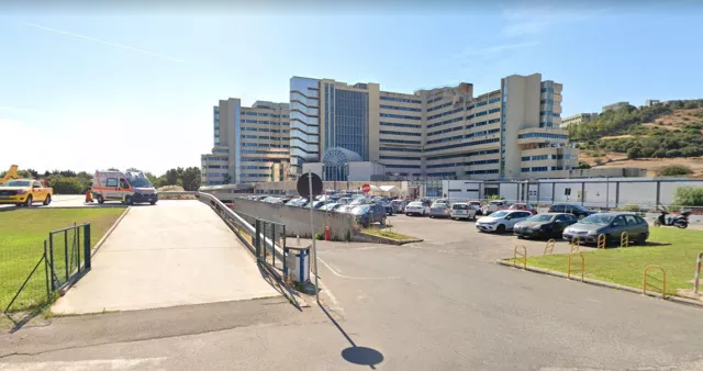 YouTG.NET - Tragedia a Cagliari, bimba di un anno muore in ospedale al ... YouTG.NET - Tragedia a Cagliari, bimba di un anno muore in ospedale al ...